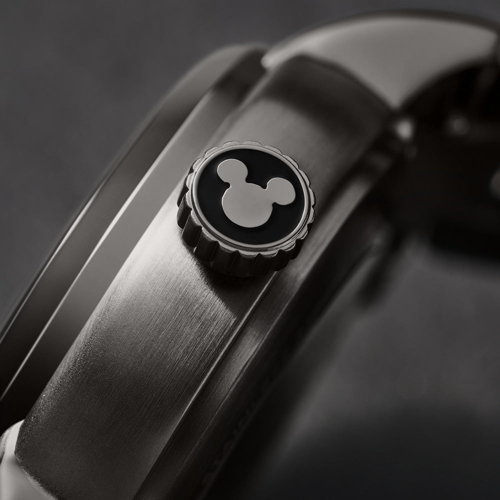 Fossil LE1186 Gunmetal Mickey Heritage Automatic 100th Disney Annivers ...